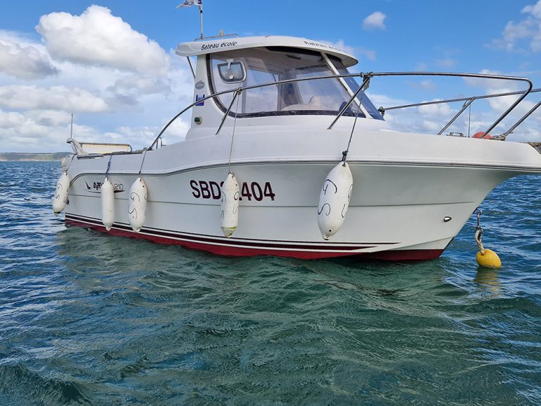 arvor210-2 | Découvrons la Mer - Bateau école